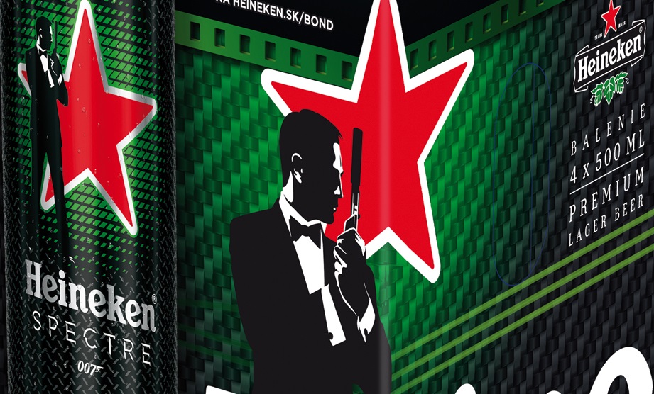 Daniel Craig účinkuje ako agent 007 v reklamnom spote značky Heineken ...