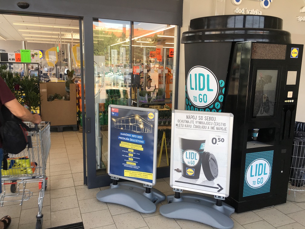 Reťazce.sk: Káva v automatoch „Lidl to go“ je Fairtrade - Bratislavský ...