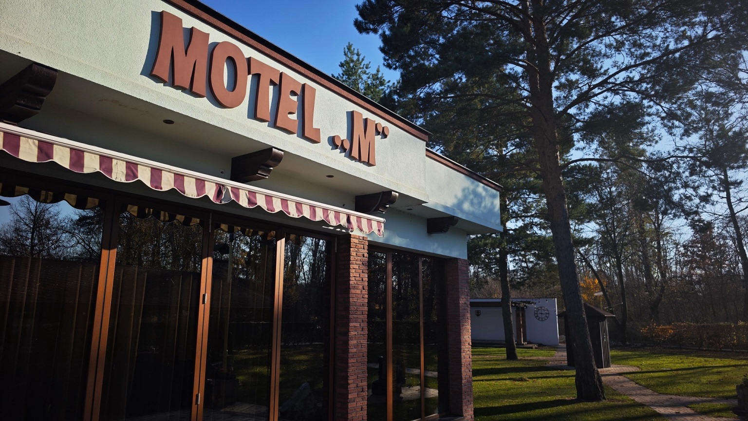 Nenápadné miesto s dušou – Motel M pri Malackách - Bratislavský Večerník ️