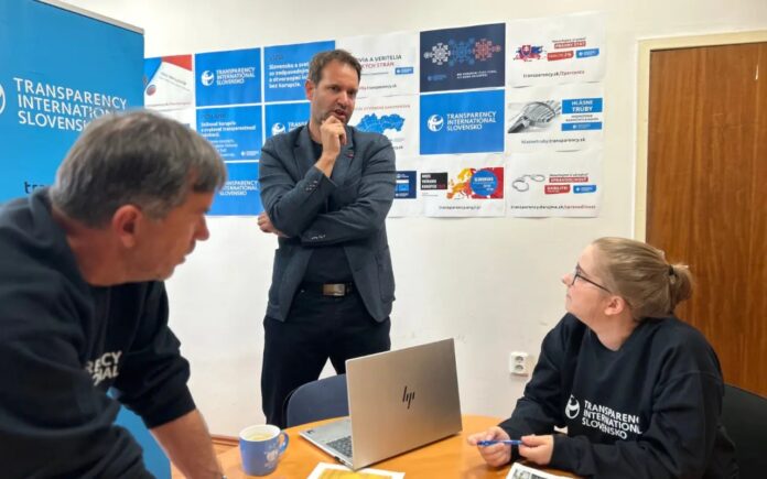 Transparency chce kontrolovať financovanie kampaní